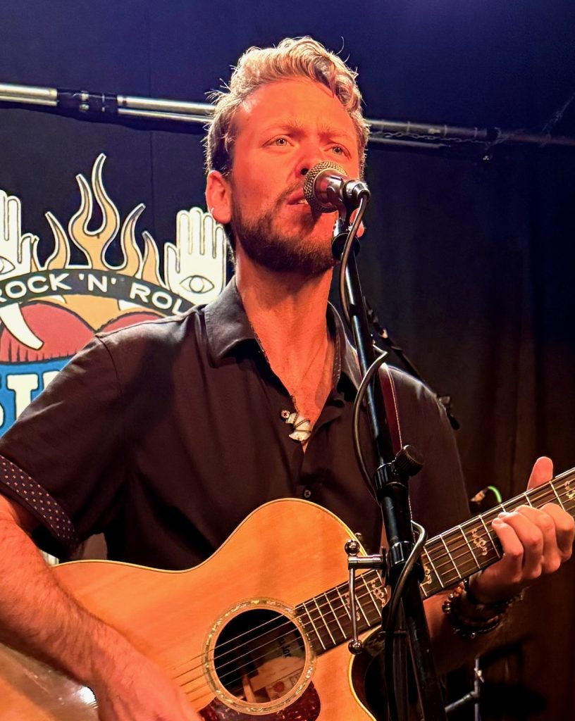 patrick rogers solo - Stickyz Rock N Roll Chicken Shack