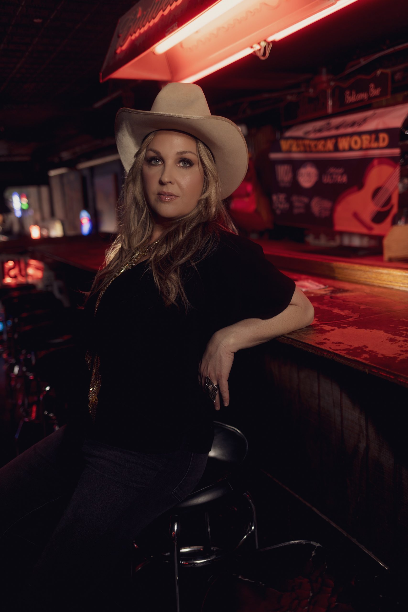 Sunny Sweeney - Stickyz Rock N Roll Chicken Shack